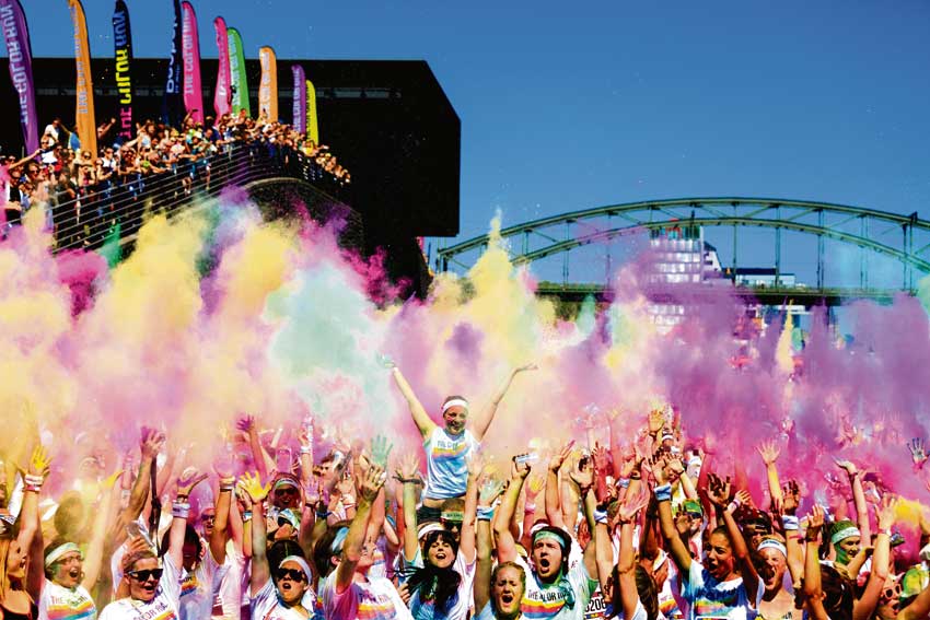 Colorful Running Craze Explodes in Stuttgart