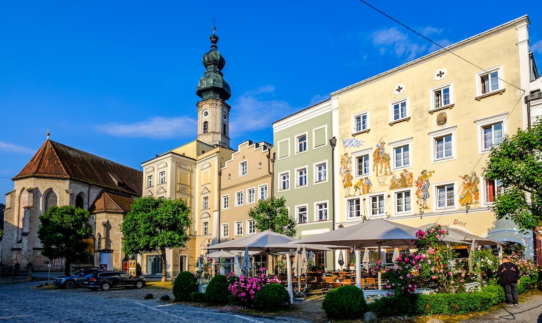 Burghausen: see the world’s longest castle - Travel, Events & Culture ...